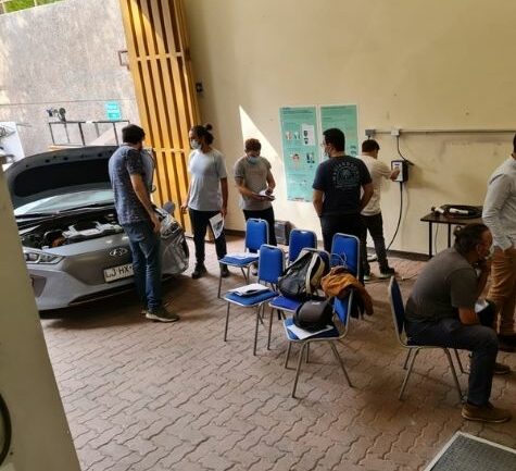 Inician talleres prácticos del Diplomado en Electromovilidad | E2Tech